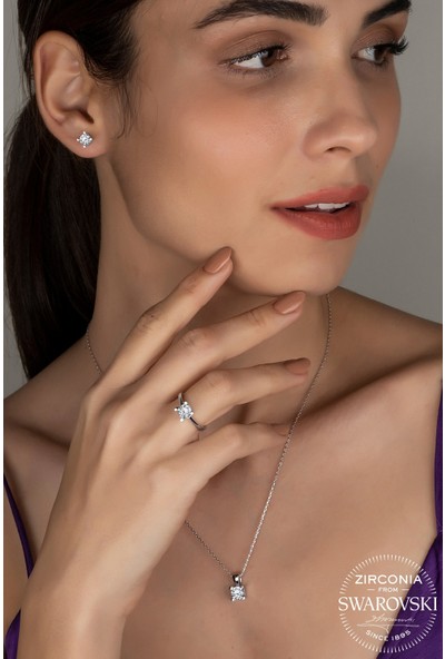 Union Takı Union Swarovski Zirconia Kadın 4 Tırnak Gümüş Set Union Takı Union Swarovski Zirconia Kadın 4 Tırnak Gümüş Set