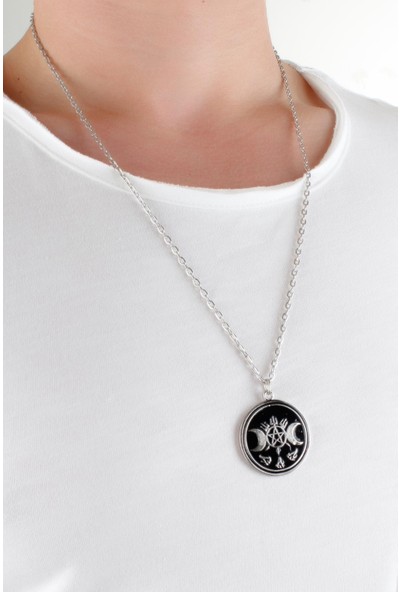 Madame Concept Erkek Gümüş Renk Ay Tanrıçası Figürlü Metal Zincir Kolye