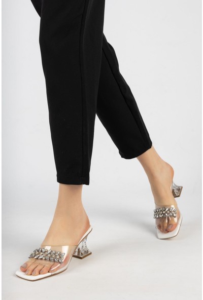 Moda Değirmeni Kadın Şeffaf Taşlı Terlik MD1071-122-0004 Moda Değirmeni Kadın Şeffaf Taşlı Terlik MD1071-122-0004