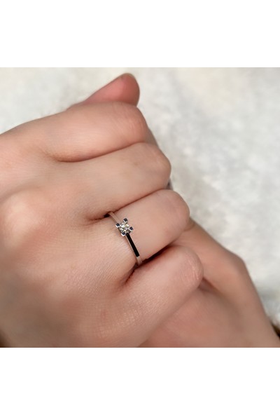 KAYRA Pırlanta Tektaş Yüzük 0.10 Karat PTB07