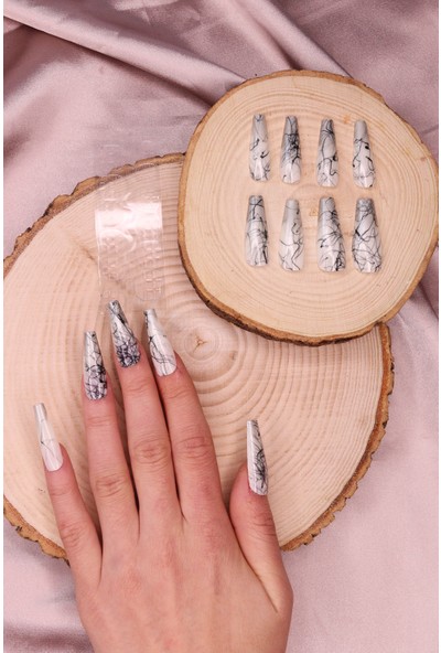 Mujgan 12'li Çizgi Desenli Beyaz Takma Tırnak T43 Mujgan 12'li Çizgi Desenli Beyaz Takma Tırnak T43