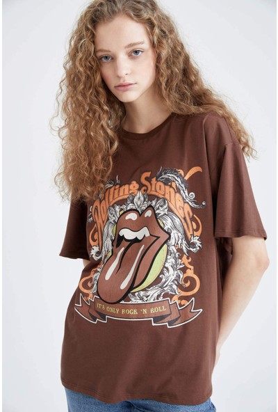 DeFacto Oversize Fit Rolling Stones Lisanslı Bisiklet Yaka Kısa Kollu Tişört X3757AZ22SM DeFacto Oversize Fit Rolling Stones Lisanslı Bisiklet Yaka Kısa Kollu Tişört X3757AZ22SM