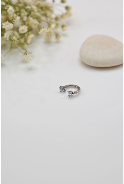 Sacce Scarves&Accessories 6 mm Gümüş Renk Çelik Taşlı Piercing Tragus Helix Kıkırdak Sacce Scarves&Accessories 6 mm Gümüş Renk Çelik Taşlı Piercing Tragus Helix Kıkırdak