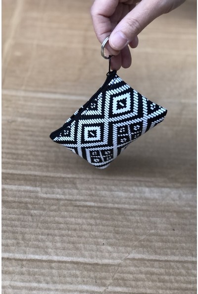Kadın Kilim Desenli Mini Boy Bozuk Para Cüzdanı