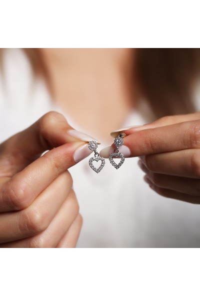 Laveranza 925 Ayar Kalp Tasarımlı Küpe Laveranza 925 Ayar Kalp Tasarımlı Küpe