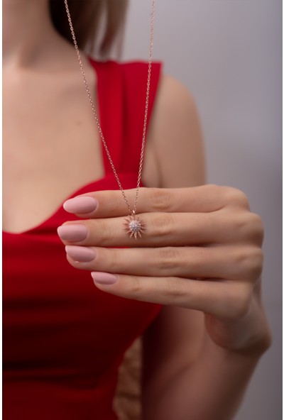 Laveranza 925 Ayar Gümüş Güneş Tasarımlı Kolye