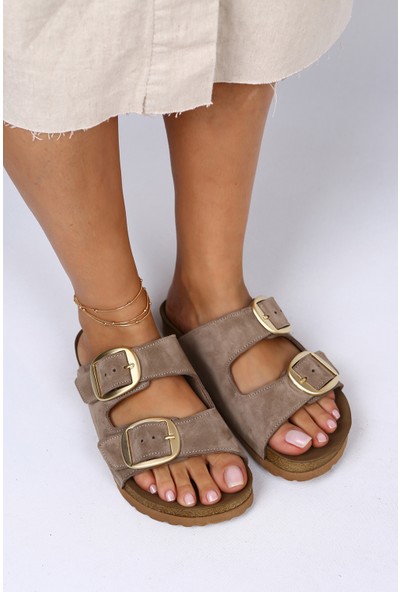 Manijero Irene Hakiki Deri Çift Tokalı Vizon Terlik Manijero Irene Hakiki Deri Çift Tokalı Vizon Terlik