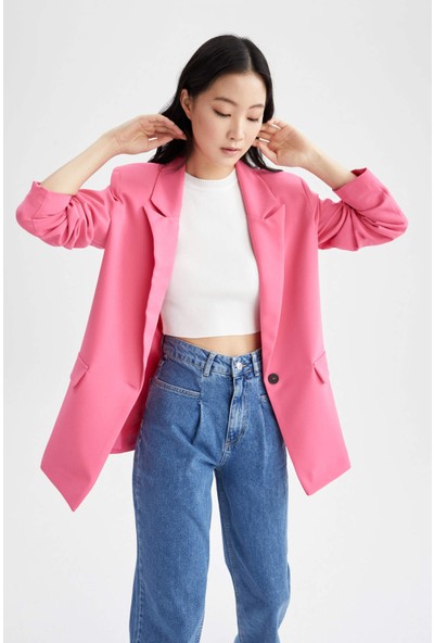 DeFacto Oversize Fit Cep Kapaklı Tek Yırtmaçlı Blazer Ceket X0017AZ22SM DeFacto Oversize Fit Cep Kapaklı Tek Yırtmaçlı Blazer Ceket X0017AZ22SM