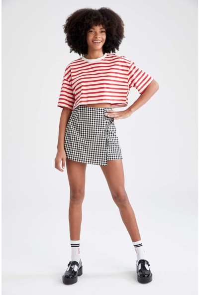 DeFacto Slim Fit Ekoseli Kapaklı Şort Etek W9707AZ22SP