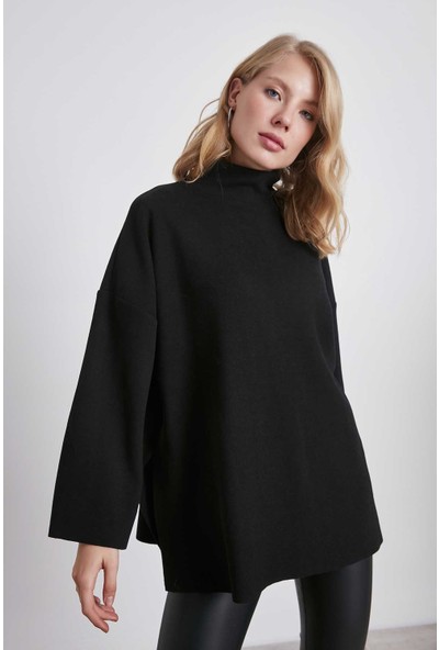 Vitrin Düşük Kol Yakalı Yanlar Yırtmaçlı Örme Oversize Bluz