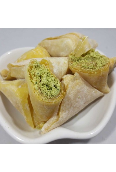 Heryere Kayısı Fıstıklı Muska 500 gr Heryere Kayısı Fıstıklı Muska 500 gr