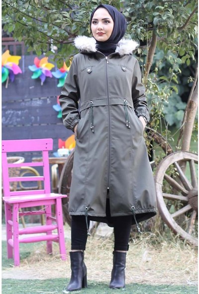 Moda Mihram Püskül Detaylı Tesettür Mont Haki Moda Mihram Püskül Detaylı Tesettür Mont Haki