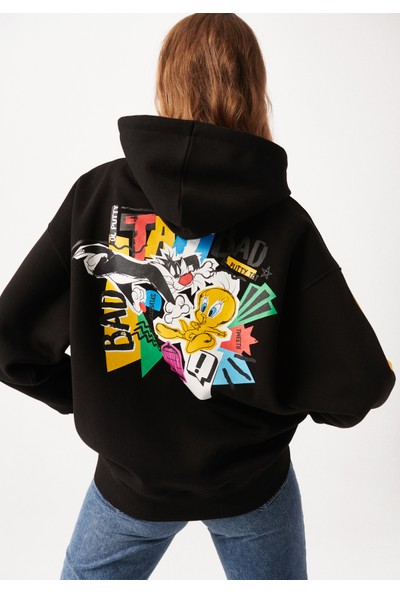 Mavi Kadın Kapüşonlu Siyah Sweatshirt 1610288-900 Mavi Kadın Kapüşonlu Siyah Sweatshirt 1610288-900