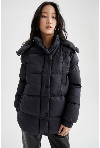 DeFacto Oversize Fit Kapüşonlu Su İtici Gizli Fermuar Puffer Şişme Mont W5739AZ21WN DeFacto Oversize Fit Kapüşonlu Su İtici Gizli Fermuar Puffer Şişme Mont W5739AZ21WN