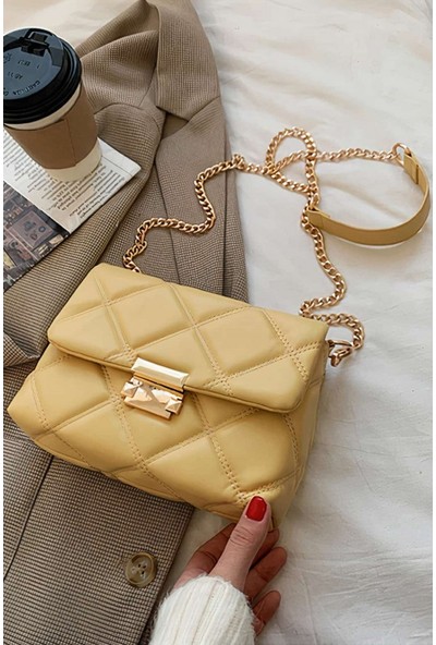 Canti Çanta montana Zincir Askılı Nakışlı Kadın Omuz Çantası BP-4514O Sarı Canti Çanta montana Zincir Askılı Nakışlı Kadın Omuz Çantası BP-4514O Sarı