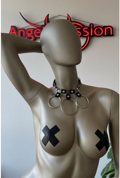 Lastik ve Halka Detaylı Seksi Choker Lastik ve Halka Detaylı Seksi Choker