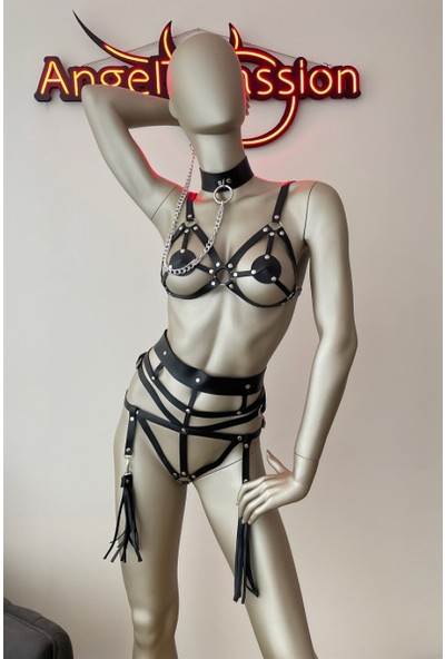 Erotik Iç Giyim Fantezi Deri Püsküllü Harness Erotik Iç Giyim Fantezi Deri Püsküllü Harness