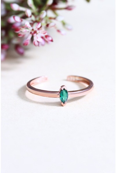 Olivia Yeşil Oval Taşlı Minimal Rose Kaplama Kadın Yüzük