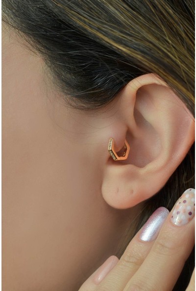 Sacce Scarves&Accessories Beşgen Tragus Helix Piercing Kıkırdak Küpesi Sacce Scarves&Accessories Beşgen Tragus Helix Piercing Kıkırdak Küpesi