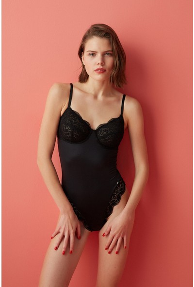 Penti Siyah Curvy Lace Bodysuit Penti Siyah Curvy Lace Bodysuit