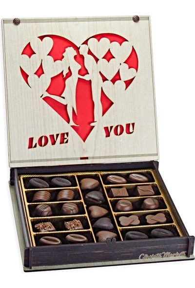 Çikolata Marketi Love You Yazılı Sevgili Figürlü Ahşap Kutulu Sevgiliye Lüks Çikolata Çikolata Marketi Love You Yazılı Sevgili Figürlü Ahşap Kutulu Sevgiliye Lüks Çikolata