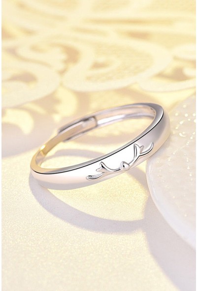 Olivia Geyik Motifli Beyaz Taşlı Gümüş Kaplama Çift Alyans Yüzük Olivia Geyik Motifli Beyaz Taşlı Gümüş Kaplama Çift Alyans Yüzük