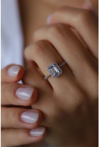 Olivia Baget Beyaz Taşlı Ayarlanabilir Gümüş Renk Kaplama Kadın Yüzük Olivia Baget Beyaz Taşlı Ayarlanabilir Gümüş Renk Kaplama Kadın Yüzük