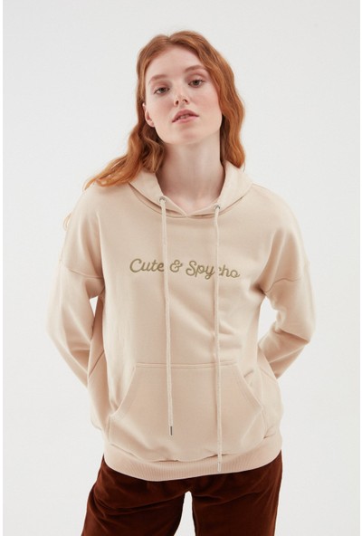 Sırtı Baskılı Kapüşonlu Sweatshirt Bej Sırtı Baskılı Kapüşonlu Sweatshirt Bej