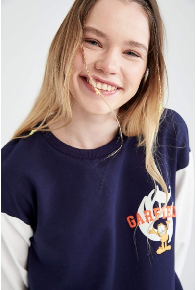 DeFacto Coool Garfield Lisanslı Regular Fit Bisiklet Yaka Renk Bloklu Sweatshirt X0935AZ22SP DeFacto Coool Garfield Lisanslı Regular Fit Bisiklet Yaka Renk Bloklu Sweatshirt X0935AZ22SP