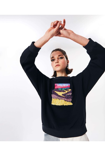 Twist Sweatshirt