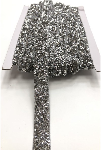 Hayalperest Boncuk Antrasit Gümüş Ütüyle Yapışan Şerit Aplik Hayalperest Boncuk Antrasit Gümüş Ütüyle Yapışan Şerit Aplik