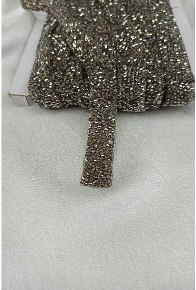 Hayalperest Boncuk Antrasit Gri Ütü Ile Yapışan Şerit Hayalperest Boncuk Antrasit Gri Ütü Ile Yapışan Şerit