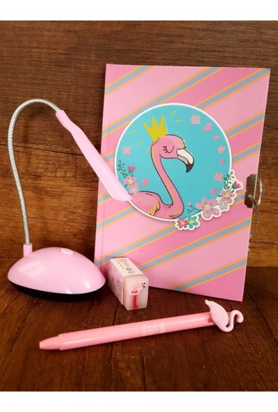 Çilek Home Çilekhome Flamingo Kilitli Hatıra Defteri Flamingo Tükenmez Kalem Flamingo Silgi Masa Lambası Çilek Home Çilekhome Flamingo Kilitli Hatıra Defteri Flamingo Tükenmez Kalem Flamingo Silgi Masa Lambası