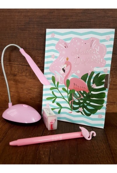 Çilek Home Çilekhome Flamingo Kilitli Hatıra Defteri Flamingo Tükenmez Kalem Flamingo Silgi Masa Lambası Çilek Home Çilekhome Flamingo Kilitli Hatıra Defteri Flamingo Tükenmez Kalem Flamingo Silgi Masa Lambası