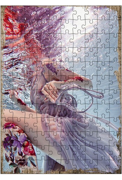 Tablomega Ahşap Mdf Puzzle Yapboz Sudaki Kadın 120 Parça 25*35 cm Tablomega Ahşap Mdf Puzzle Yapboz Sudaki Kadın 120 Parça 25*35 cm