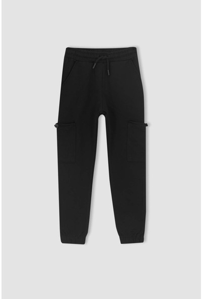 DeFacto Erkek Çocuk Kargo Cepli İnce Sweatshirt Kumaşı Eşofman Alt W7897A622SP DeFacto Erkek Çocuk Kargo Cepli İnce Sweatshirt Kumaşı Eşofman Alt W7897A622SP