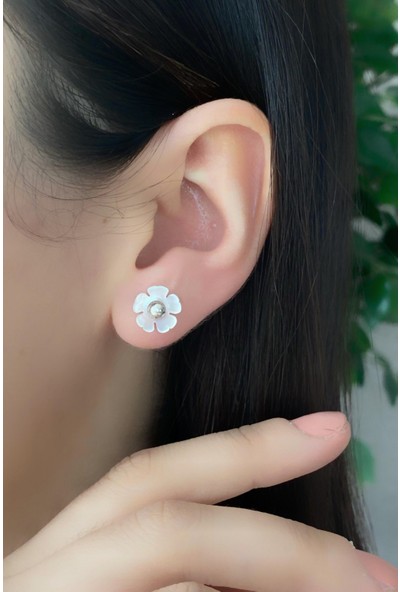 Birinci1926 925 Ayar Gümüş Çiçek Figürlü Beyaz Sedef Bayan Küpe