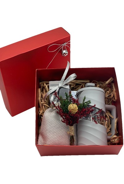 We Secrets Winstage Grey Yeni Yıl, Sevgililer Günü Hediye Kutusu, French Press, Çiçek, Defter, Kalem, Çikolata, Kış Çayı We Secrets Winstage Grey Yeni Yıl, Sevgililer Günü Hediye Kutusu, French Press, Çiçek, Defter, Kalem, Çikolata, Kış Çayı