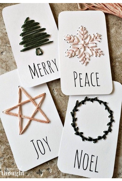 Yoldaki Tasarım 4lü Yılbaşı Ağaç Süsü Yoldaki Tasarım 4lü Yılbaşı Ağaç Süsü