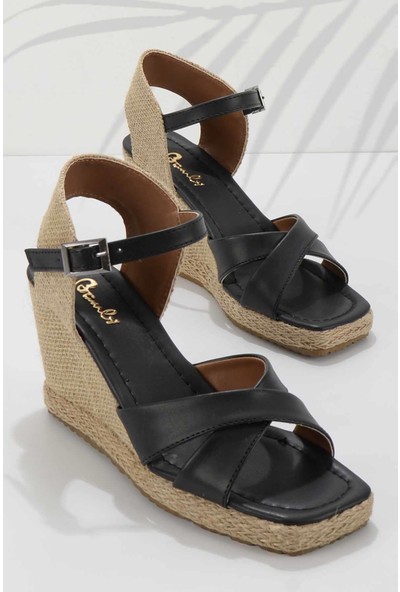 Bambi Siyah Kadın Dolgu Topuklu Ayakkabı K058740604