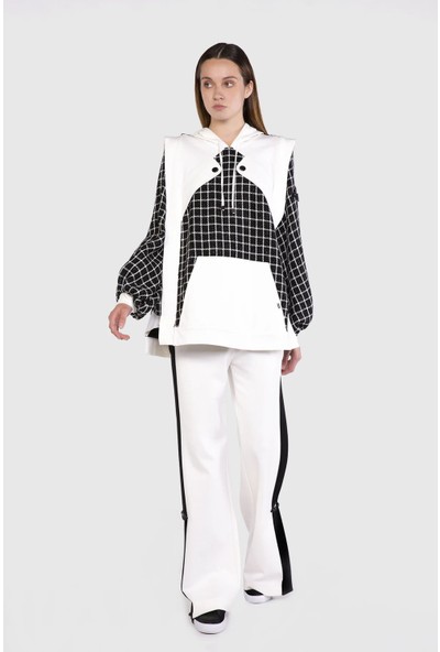 GIZIA Kareli Tweed Kumaş Detaylı Nakış Aplikeli Ekru Sweatshirt