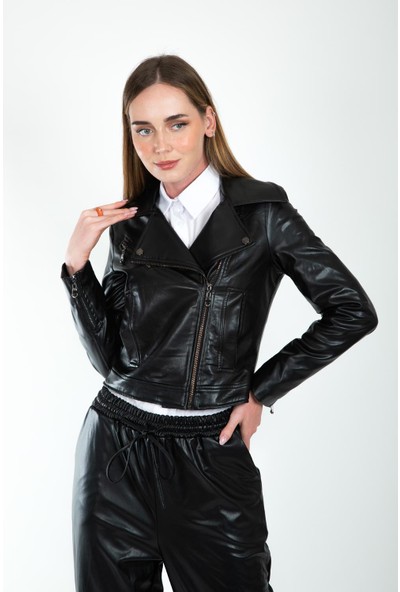 Oynoo Fashion Siyah Kısa Deri Ceket
