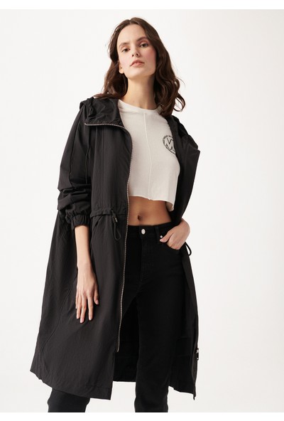 Mavi Kadın Kapüşonlu Siyah Ceket 1110015-900 Mavi Kadın Kapüşonlu Siyah Ceket 1110015-900