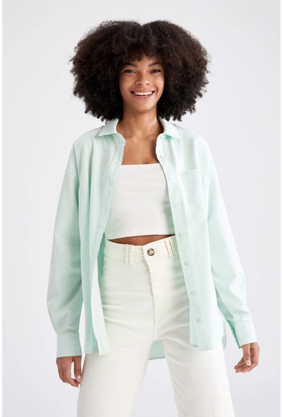 DeFacto Oversize Fit Cepli Pamuklu Oxford Gömlek V2439AZ22SP DeFacto Oversize Fit Cepli Pamuklu Oxford Gömlek V2439AZ22SP