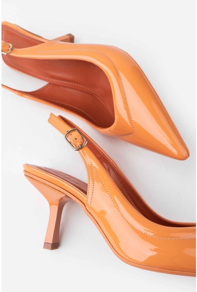 Nişantaşı Shoes Gabriel Turuncu Rugan Arka Kemer Detay Sivri Burun Kadın Topuklu Ayakkabı Nişantaşı Shoes Gabriel Turuncu Rugan Arka Kemer Detay Sivri Burun Kadın Topuklu Ayakkabı