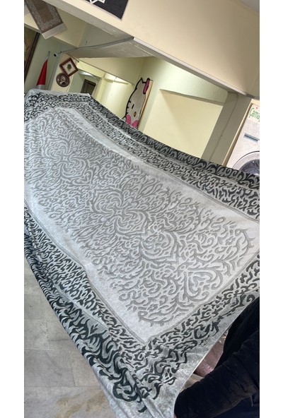 Meka Home Meka Gri Model Lastikli Kadife Halı Örtüsü Meka Home Meka Gri Model Lastikli Kadife Halı Örtüsü