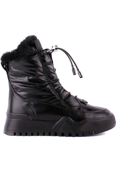 Guja - Siyah Kadın Spor Bot