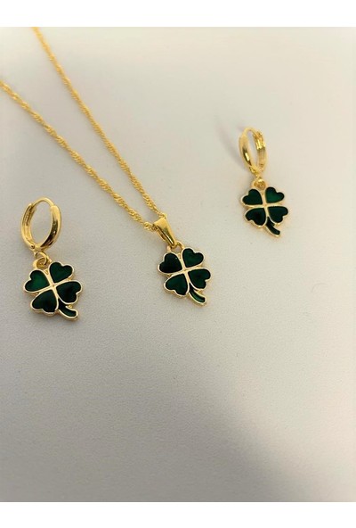 Soiestore Kalpli Yeşil Yonca Kolye Küpe Set Altın Kaplama Soiestore Kalpli Yeşil Yonca Kolye Küpe Set Altın Kaplama