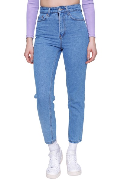 Butikburuc Kadın Açık Mavi Sade Mom Jean Pantolon