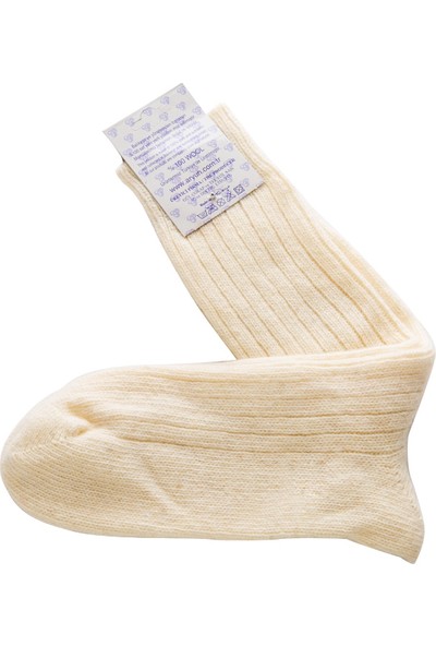 Zeynep Büyükbay Dikişsiz Uzun Yün Çorap Krem